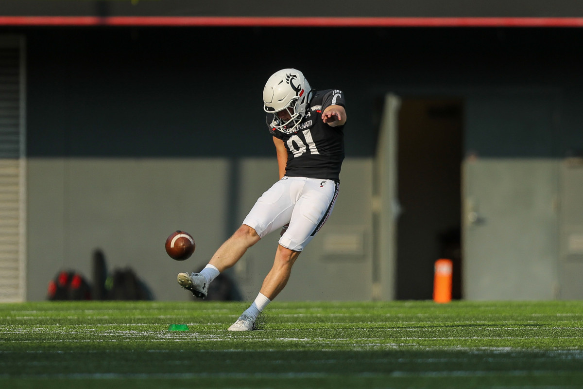 Former Cincinnati Kicker Alex Bales Commits to Oregon Football - Sports ...