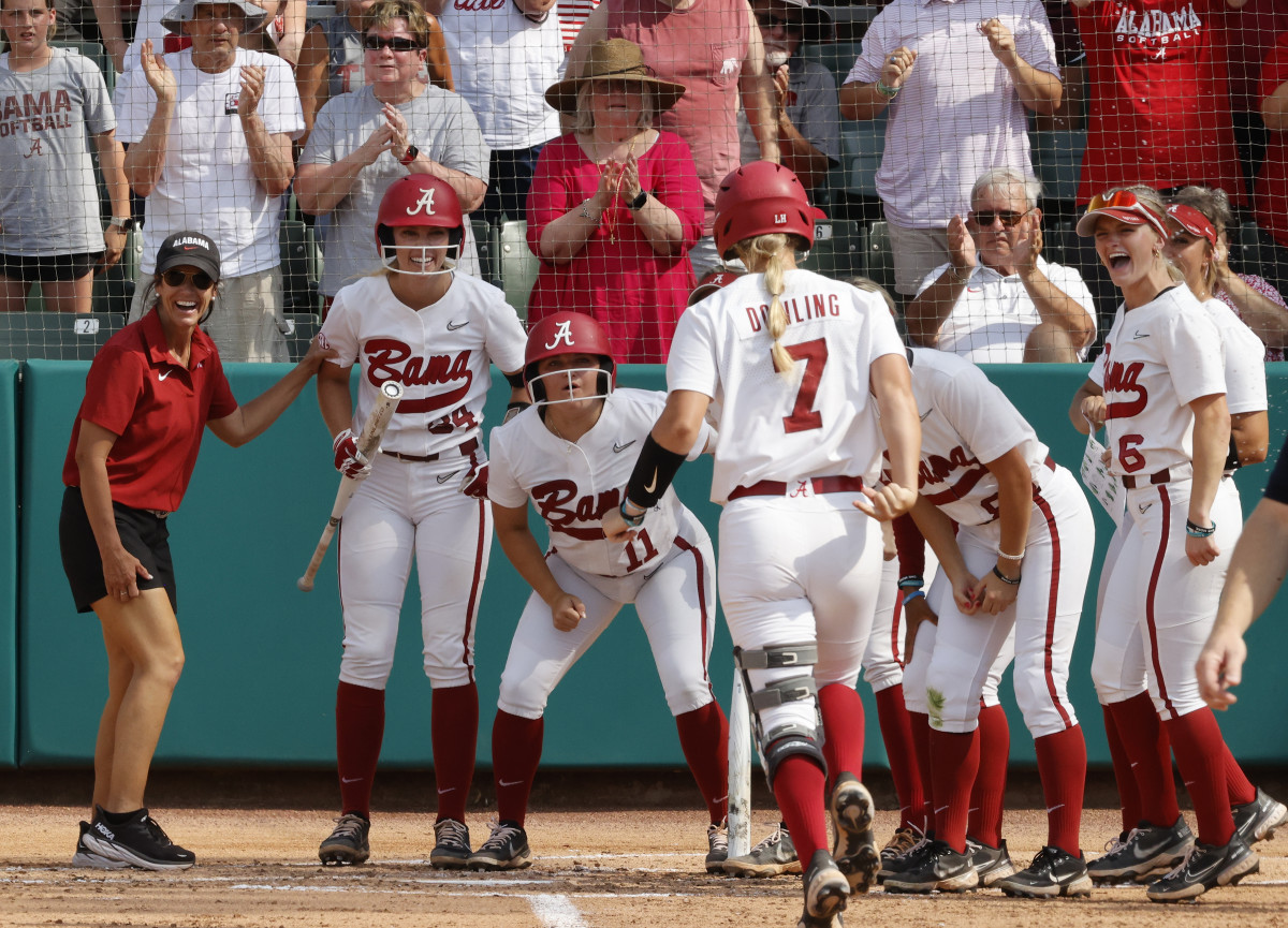 Alabama Softball Wins, but Offense Still Struggles - Sports Illustrated ...