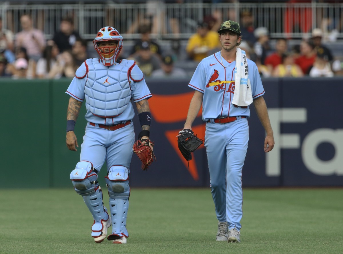 Cardinals' Yadier Molina Has First Career MLB Pitching Appearance on ...