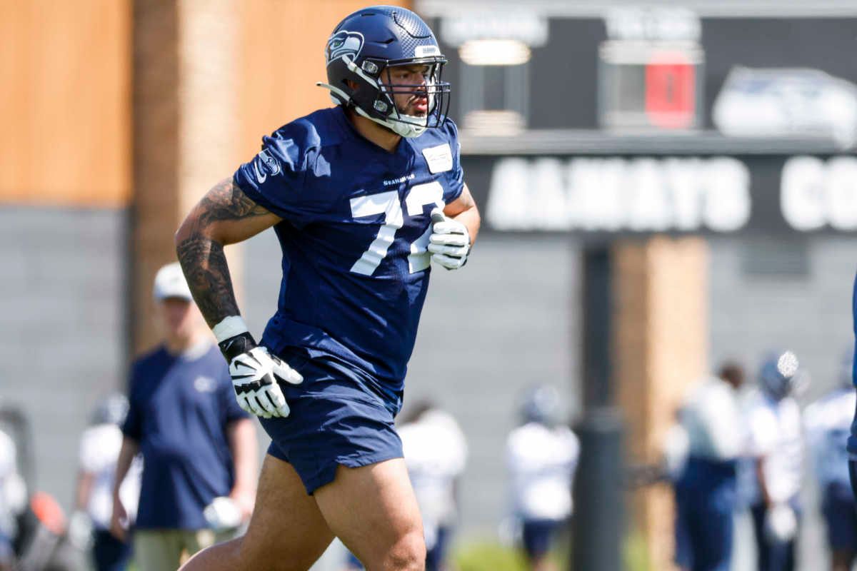Analysis: Who Holds Edge in Seahawks Right Tackle Competition? - Sports ...