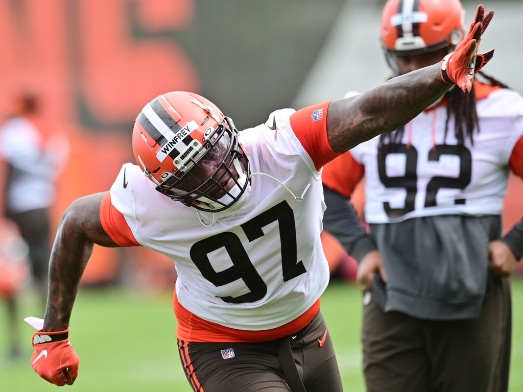 Browns Rookie Perrion Winfrey Excited to Work With Joe Woods, Takes ...