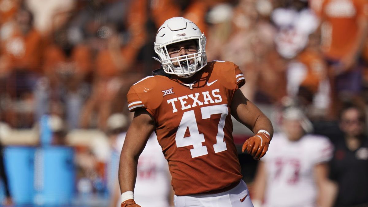 Position Preview: Texas Longhorns Inside Linebackers Must Take a Big ...