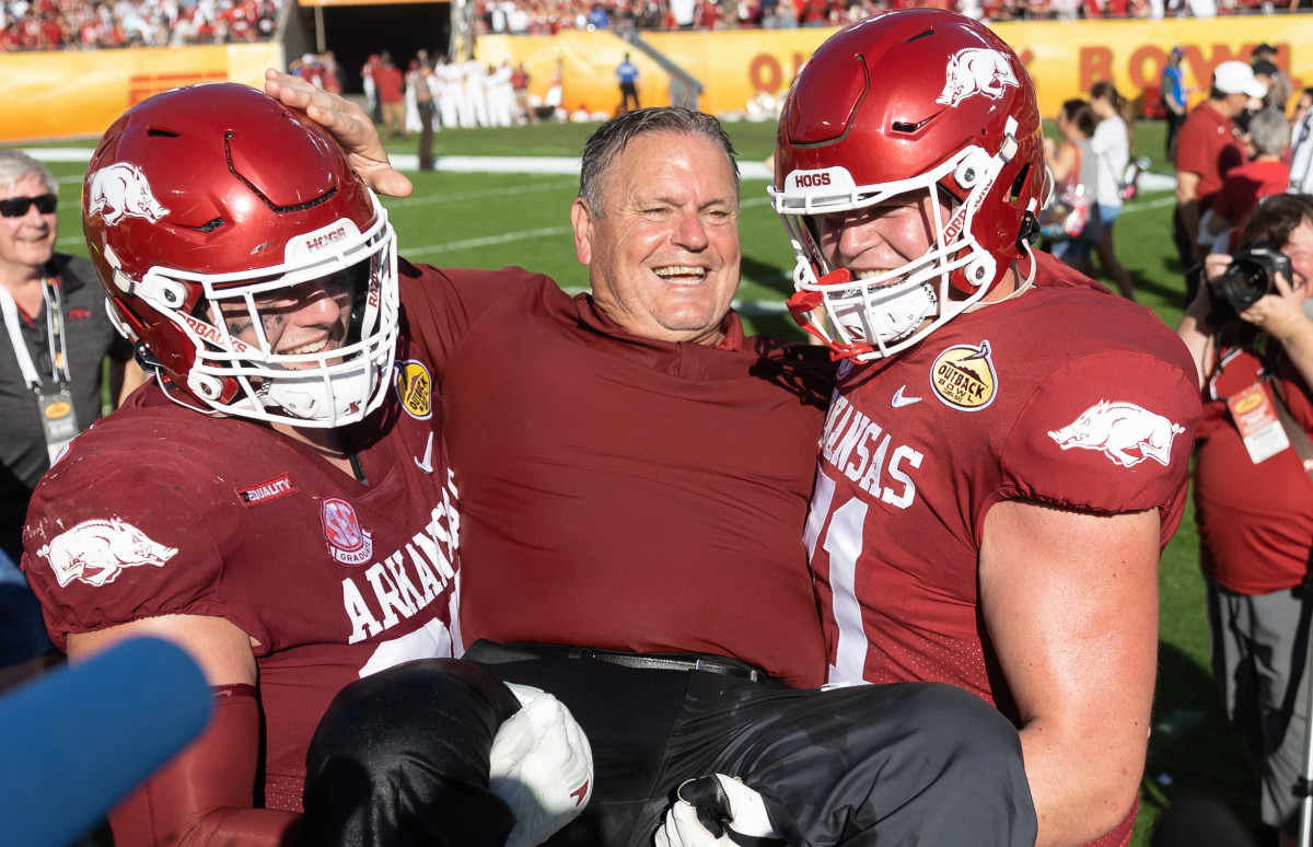 Arkansas football: Razorbacks sign Sam Pittman to new contract ...