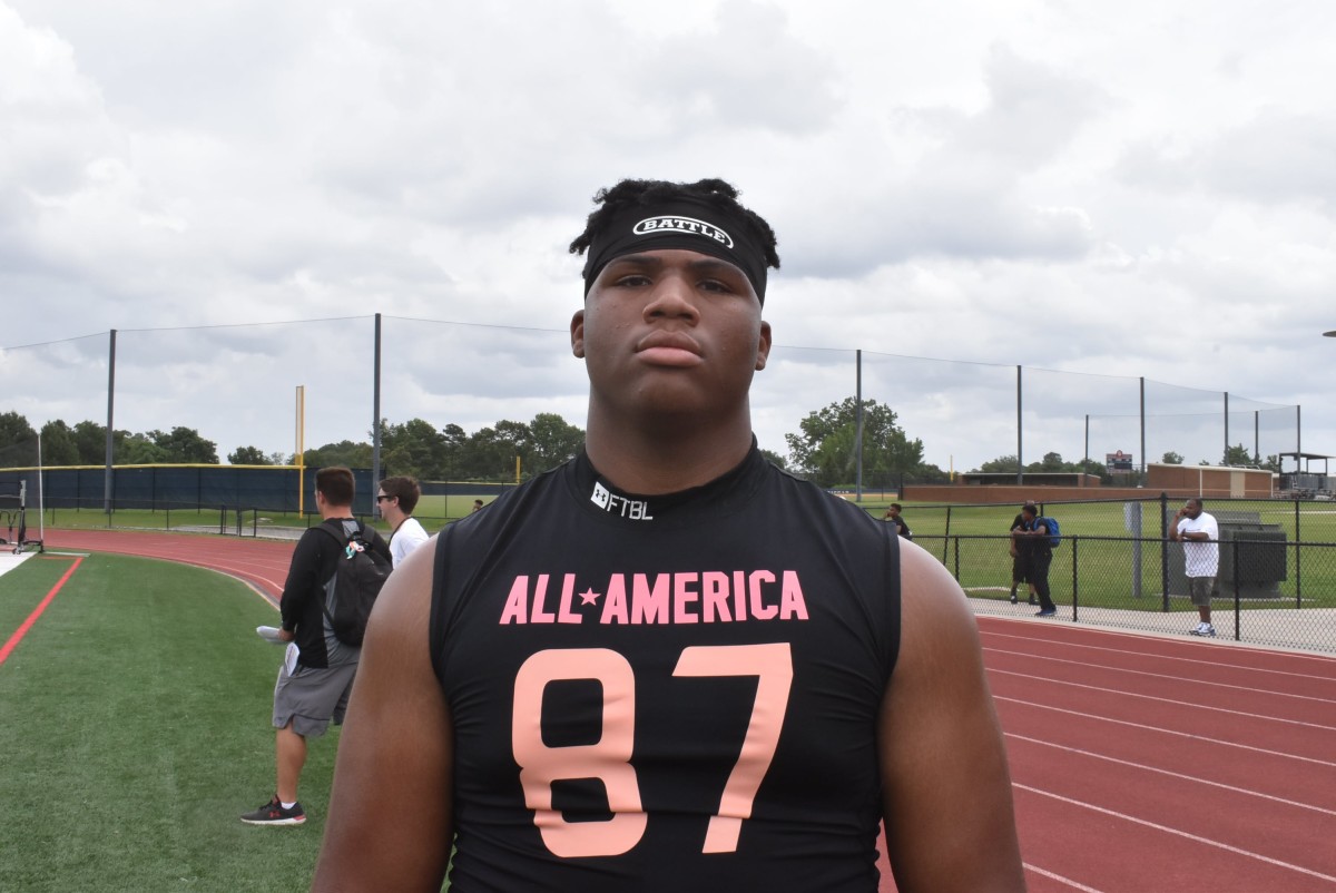 Georgia Football Makes Top Eight for DT Walter Nolen - Sports ...