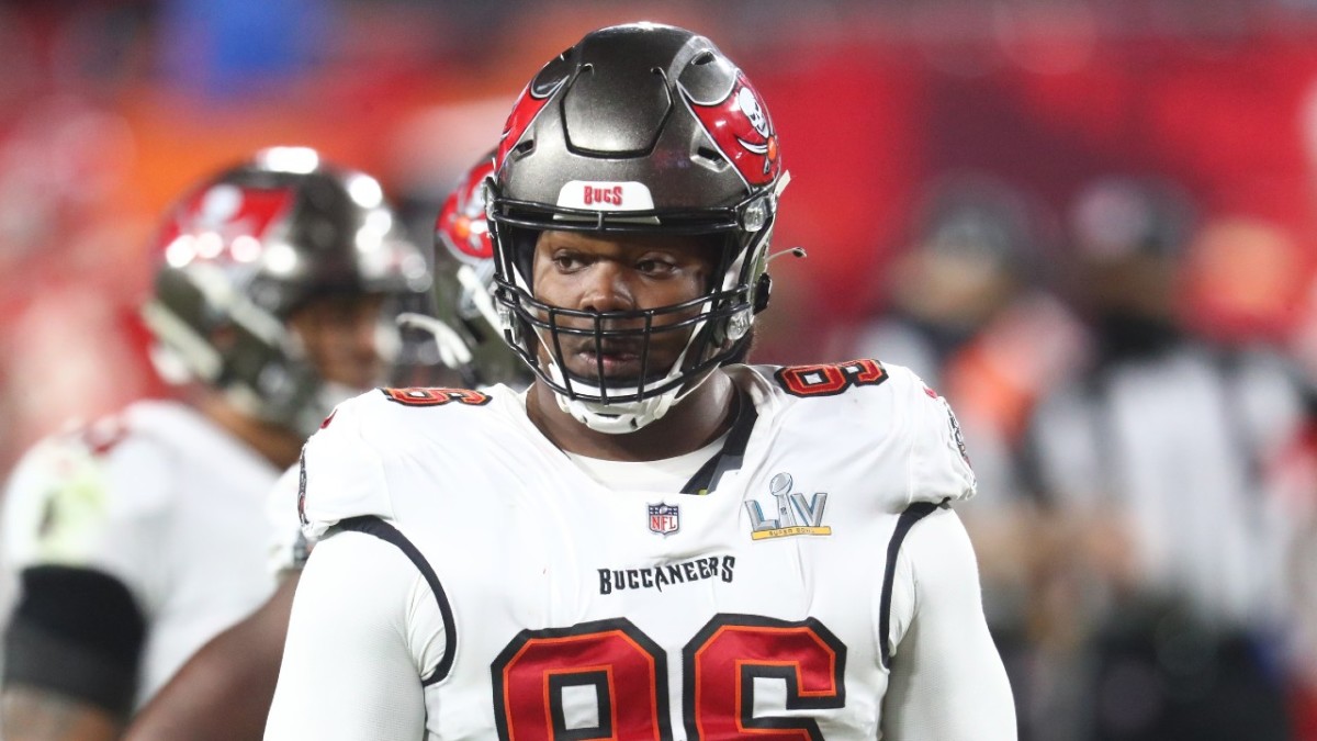 Report: Tampa Bay Buccaneers Re-Sign DT Steve McLendon - Tampa Bay ...