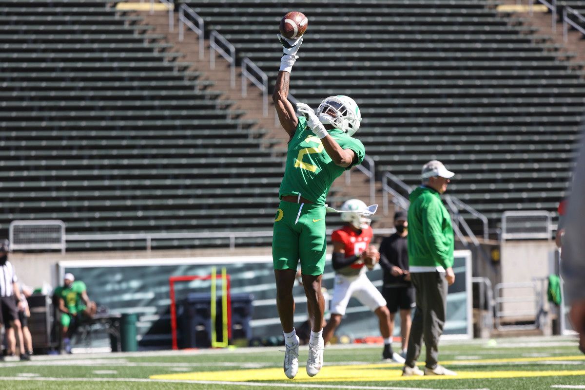 Oregon Football's Mykael Wright Included on Jim Thorpe Award Watch List ...