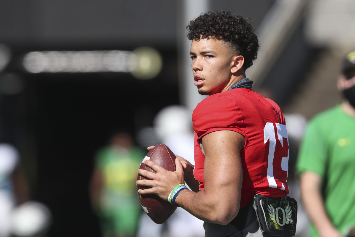 Oregon quarterback Ty Thompson named Arizona Gatorade Player of the ...