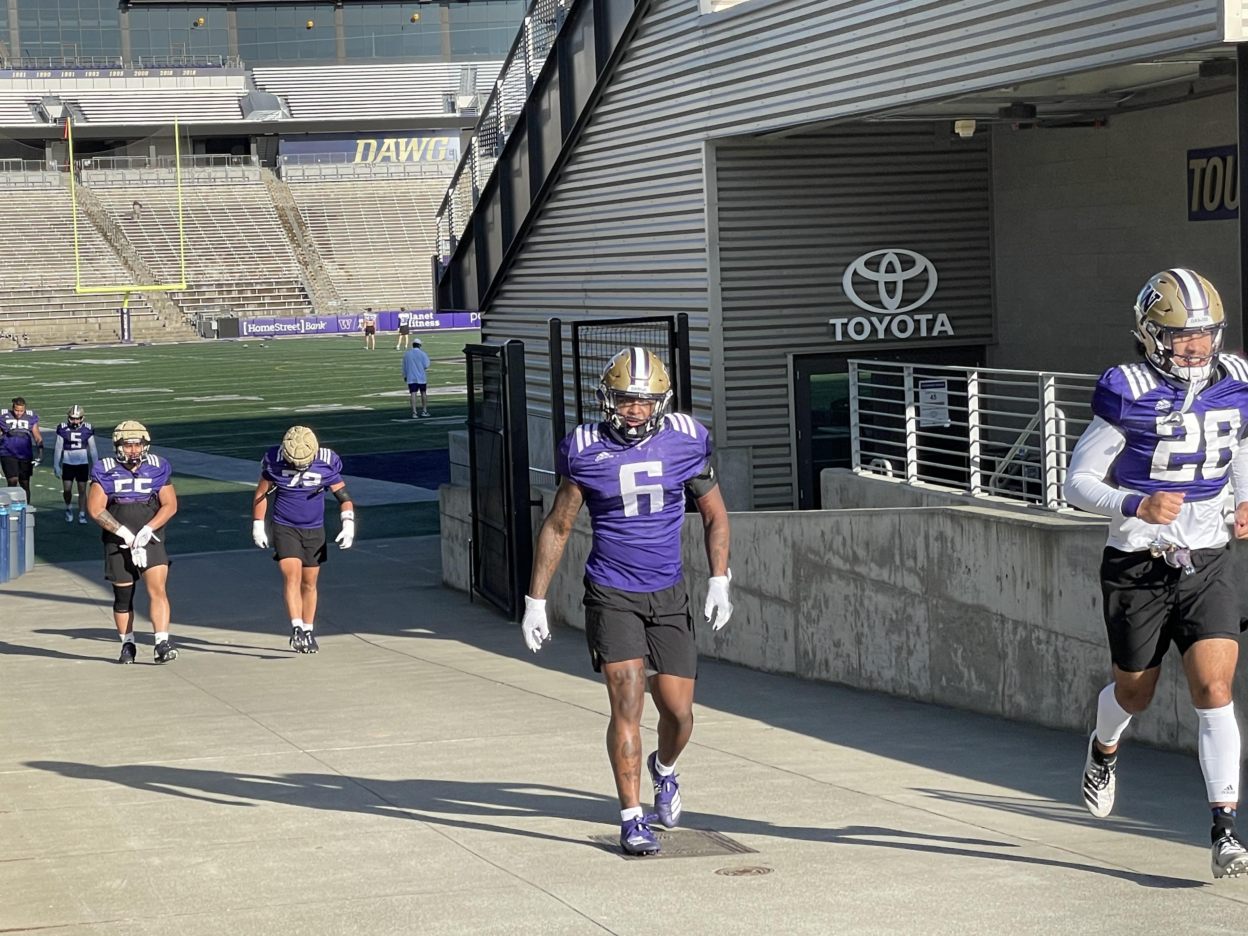 A Quick Look at the UW Running Backs, Who Go Seven Deep - Sports ...