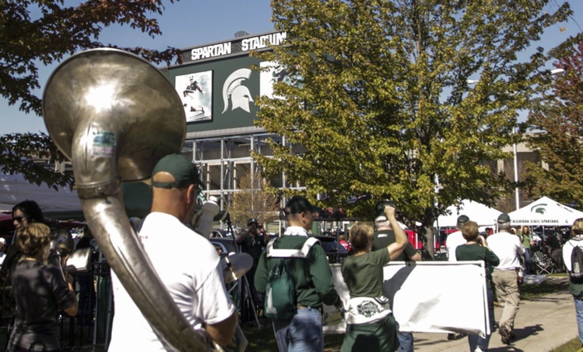 MSU Football: The Iconic Spartan Stadium Atmosphere is Coming Back ...