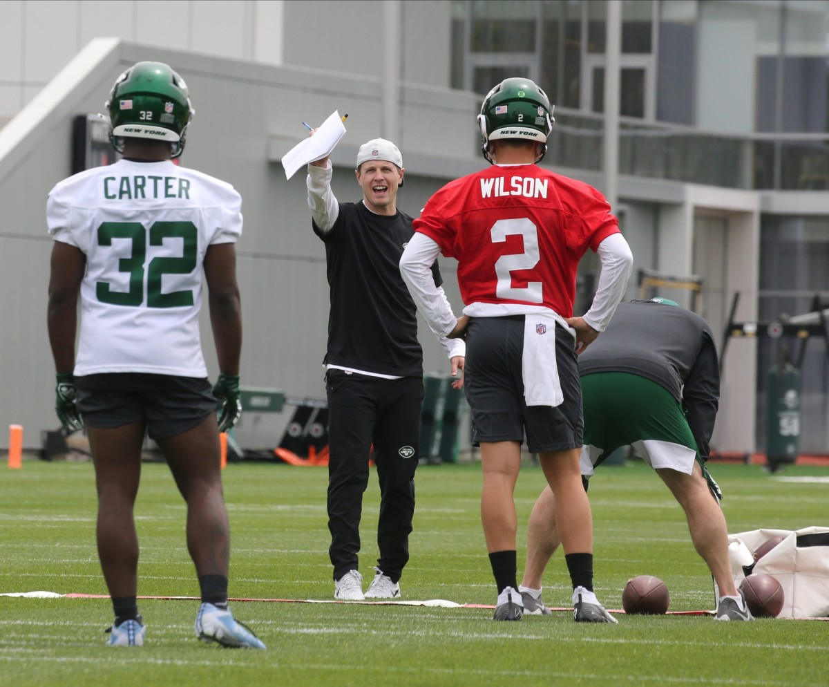 Jets Rookie Michael Carter Gives Glowing Review of Zach Wilson - BYU ...