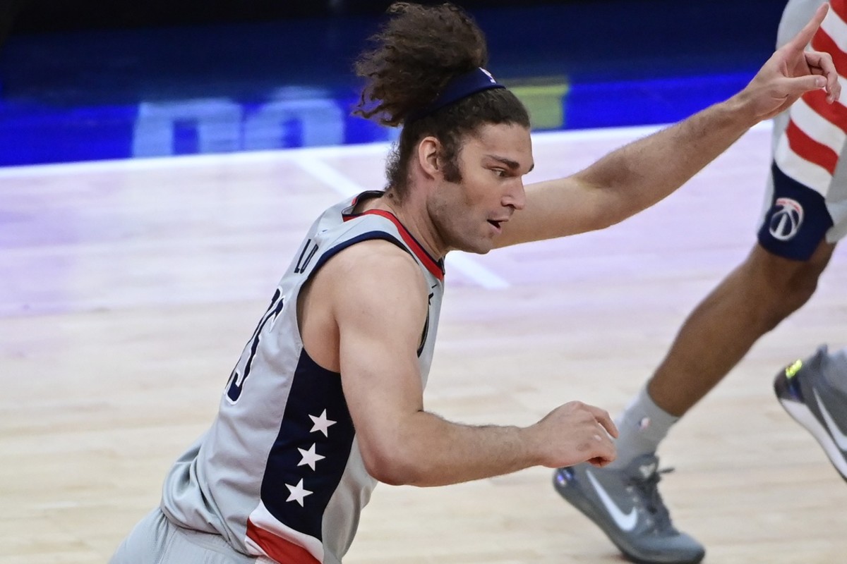 Robin Lopez Gets MVP Chants During Wizards and Pacers Game - Sports ...