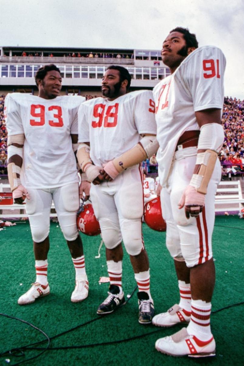 BREAKING: Selmon Brothers Statue Coming to Oklahoma in 2022 - Sports ...