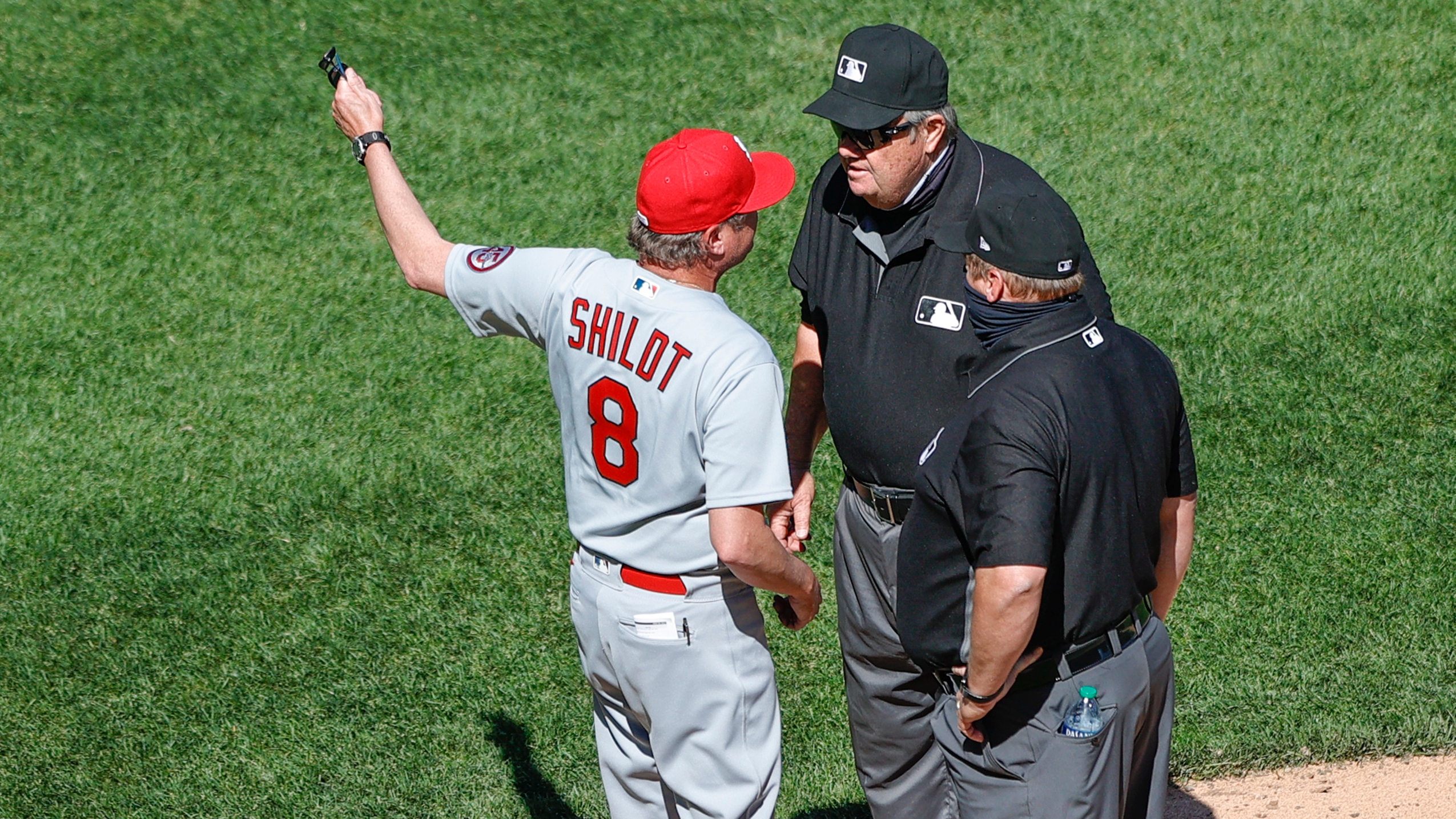 Cardinals manager Mike Shildt ejected, rips MLB's foreign substance ...