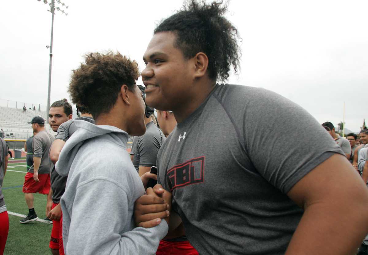 LOOK: The UCLA Bruins Sign Former USC DT Jay Toia - Sports Illustrated ...