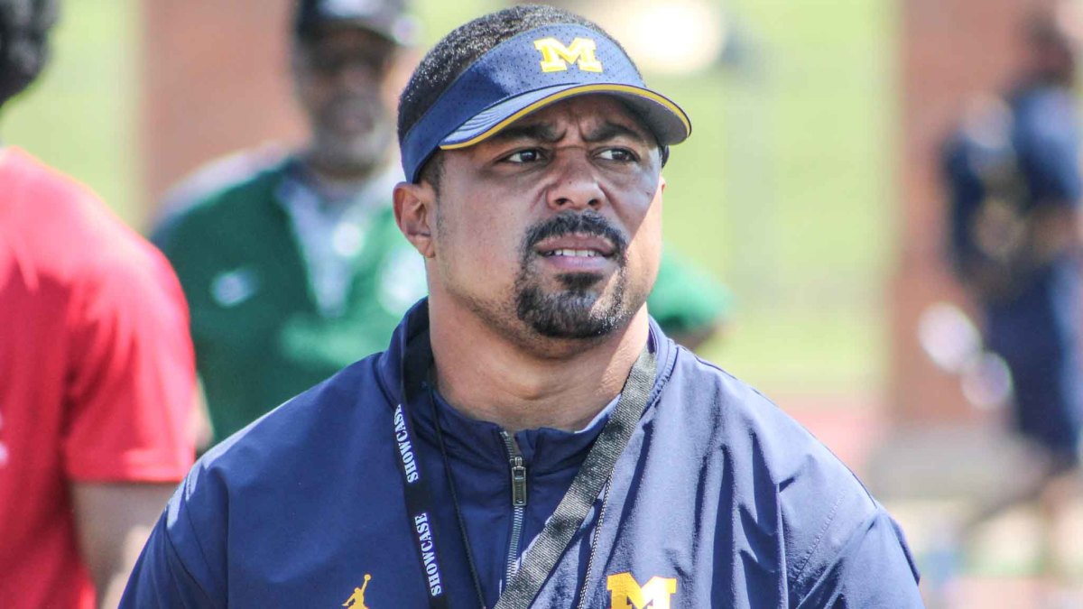Mike Hart Is Done As Michigan Football Assistant - Sports Illustrated ...
