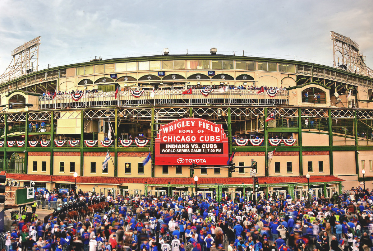 MLB: Wrigley, Fenway are best places for pictures - Sports Illustrated