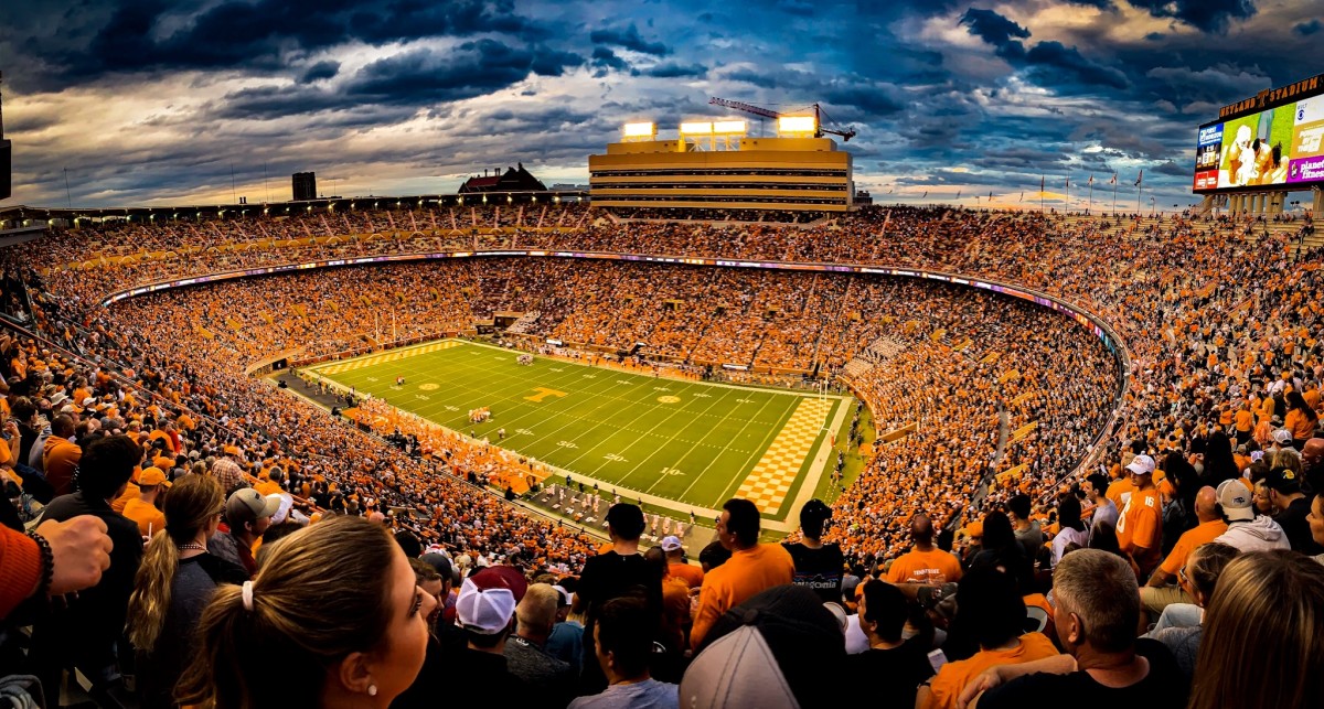 Tennessee announces fall plans for Neyland Stadium - Sports Illustrated ...