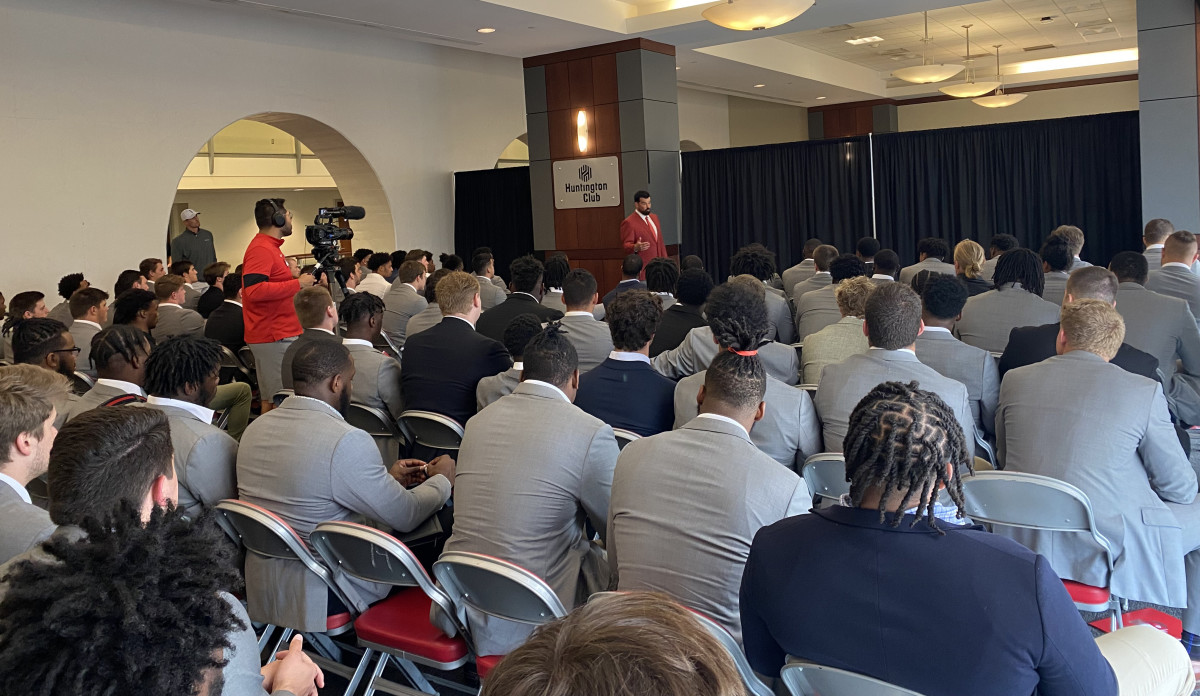 Ohio State Buckeyes Hosts Job Fair In Ohio Stadium - Sports Illustrated ...