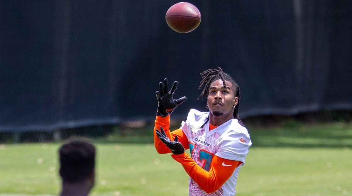 Surfside condo collapse: Dolphins' Jaylen Waddle, Jerome Baker deliver ...