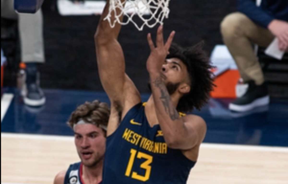 WVU Head Coach Bob Huggins Provides Injury Update on Isaiah Cottrell ...