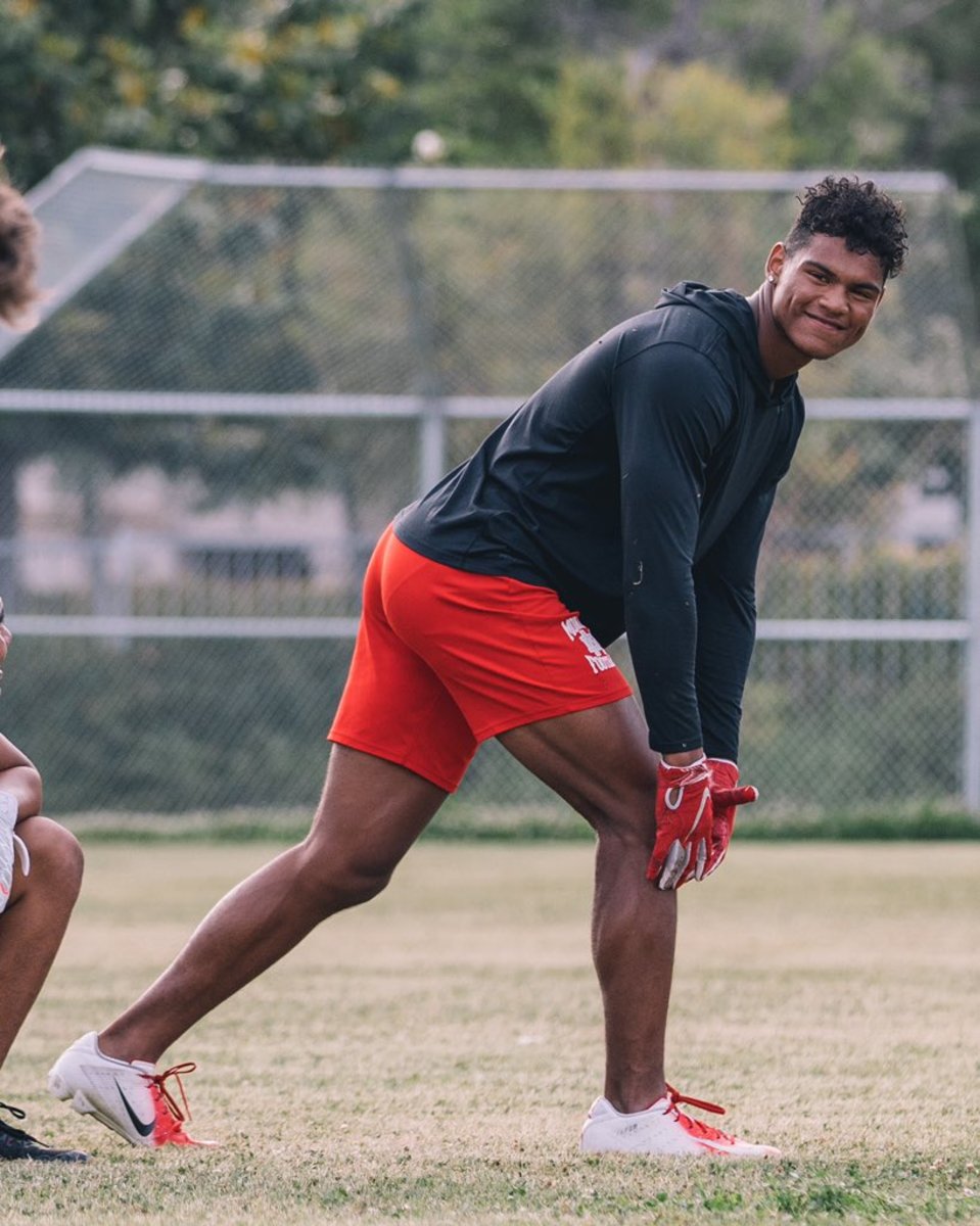 Analysis and Evaluation of 2022 WR Recruit CJ Williams - Sports ...