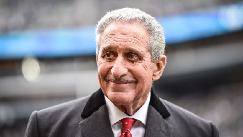 Falcons Owner Arthur Blank Named 2021 Sports Philanthropist Of The Year ...