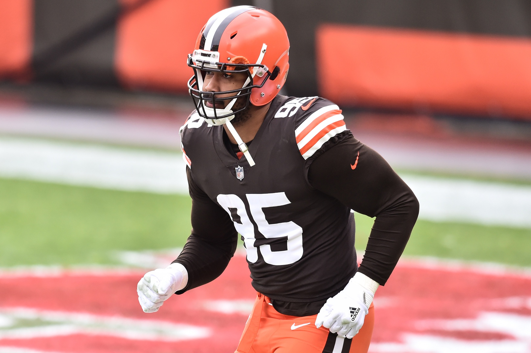 Las Vegas Raiders Opponent: Myles Garrett - Sports Illustrated Las ...