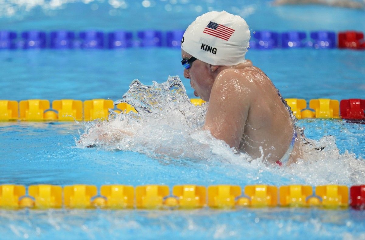 Lilly King Wins Silver Medal For Her Contributions in 400 Medley Relay ...