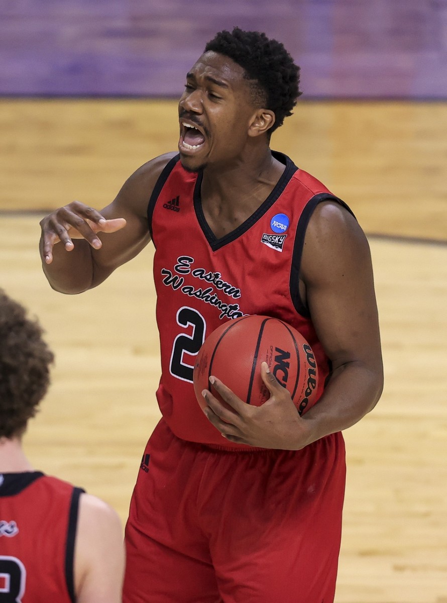 Pac-12 Basketball Transfers: Big Names Moving In and Moving Out ...