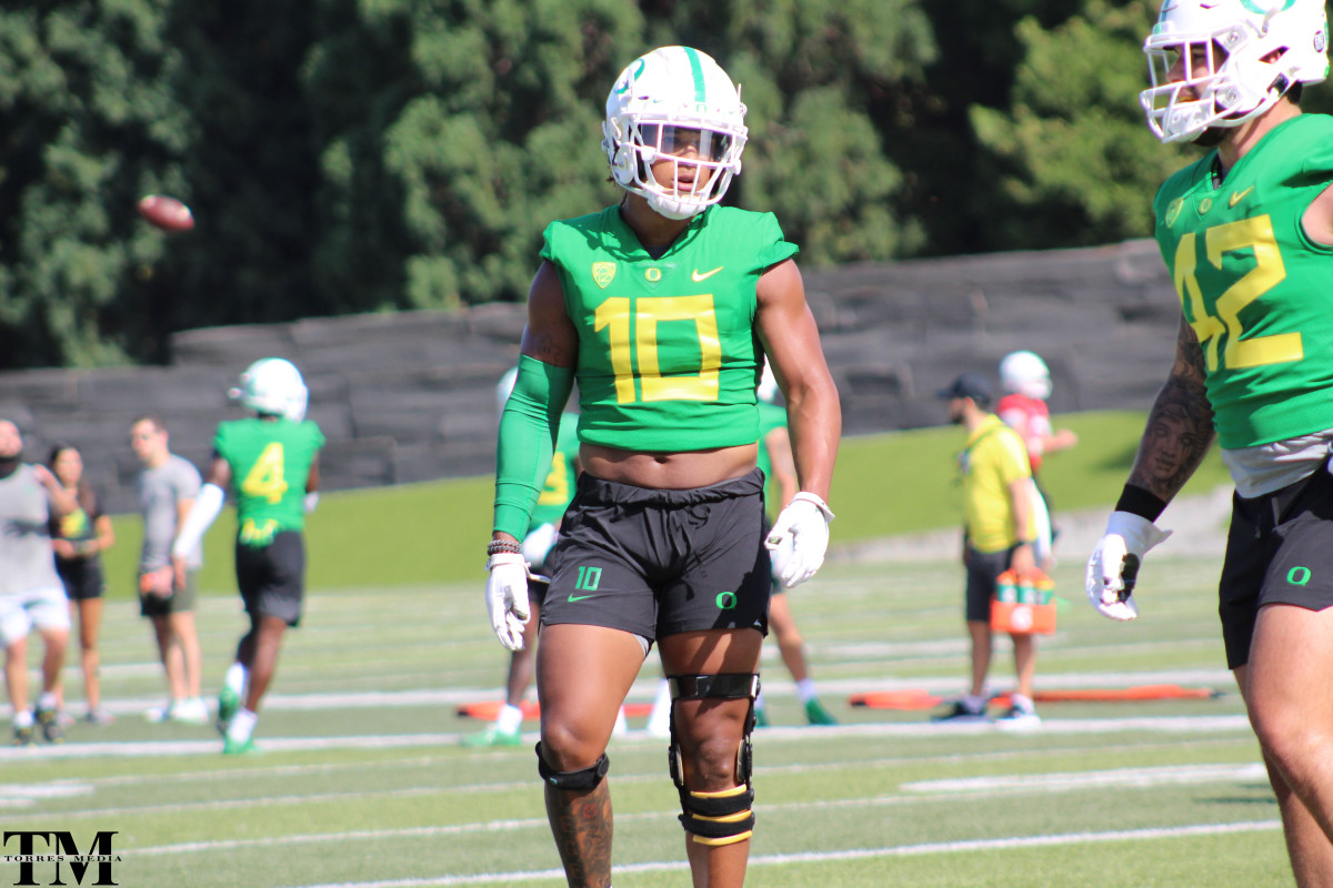Oregon Football Fall Camp Watch List: Defense - Sports Illustrated ...