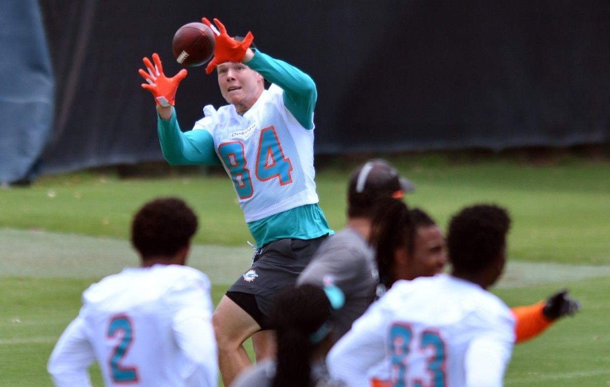 Miami Dolphins Rookie TE Hunter Long Carted Off At Practice - Sports ...