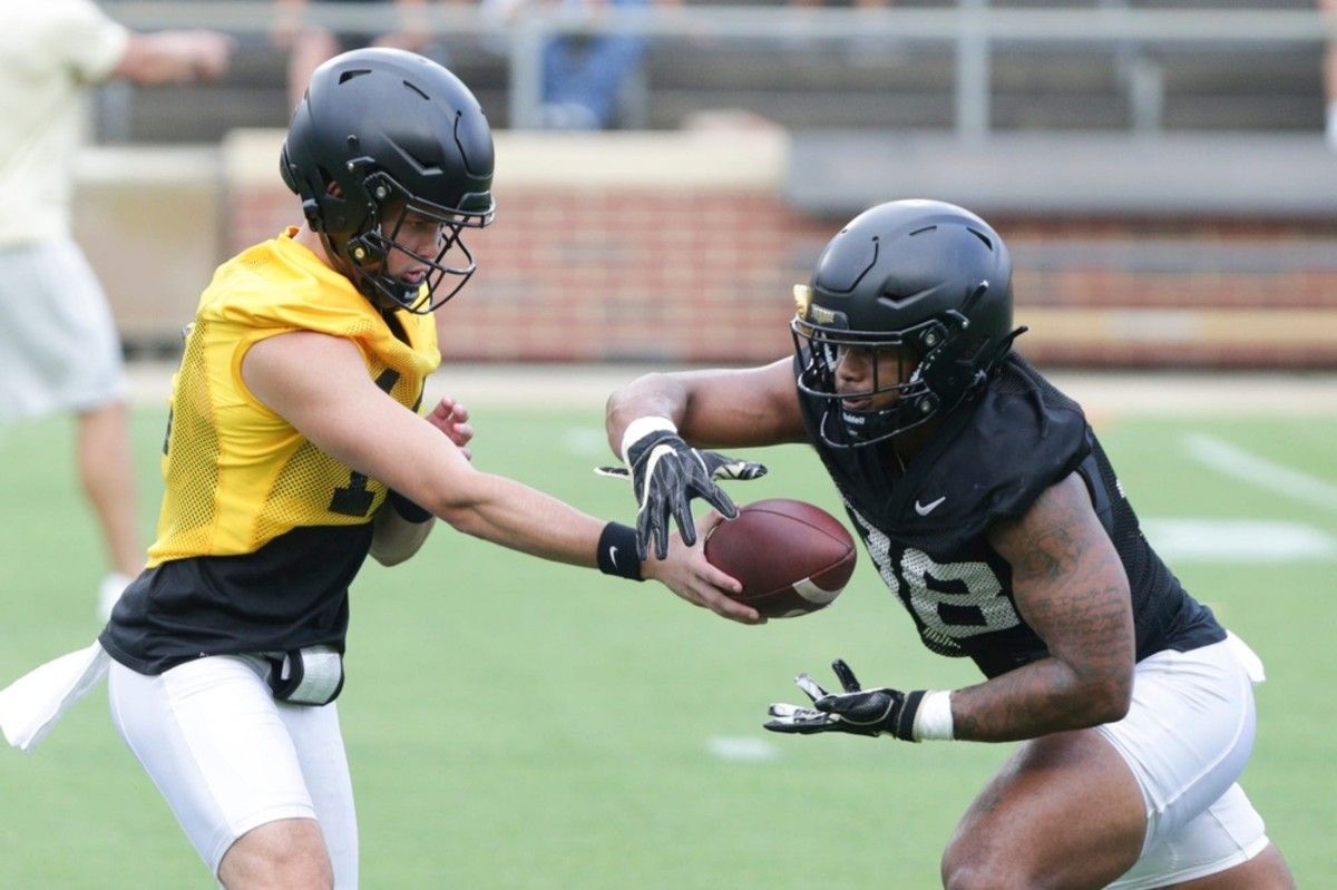 Austin Burton's Improvements at Quarterback are 'Night and Day' for ...