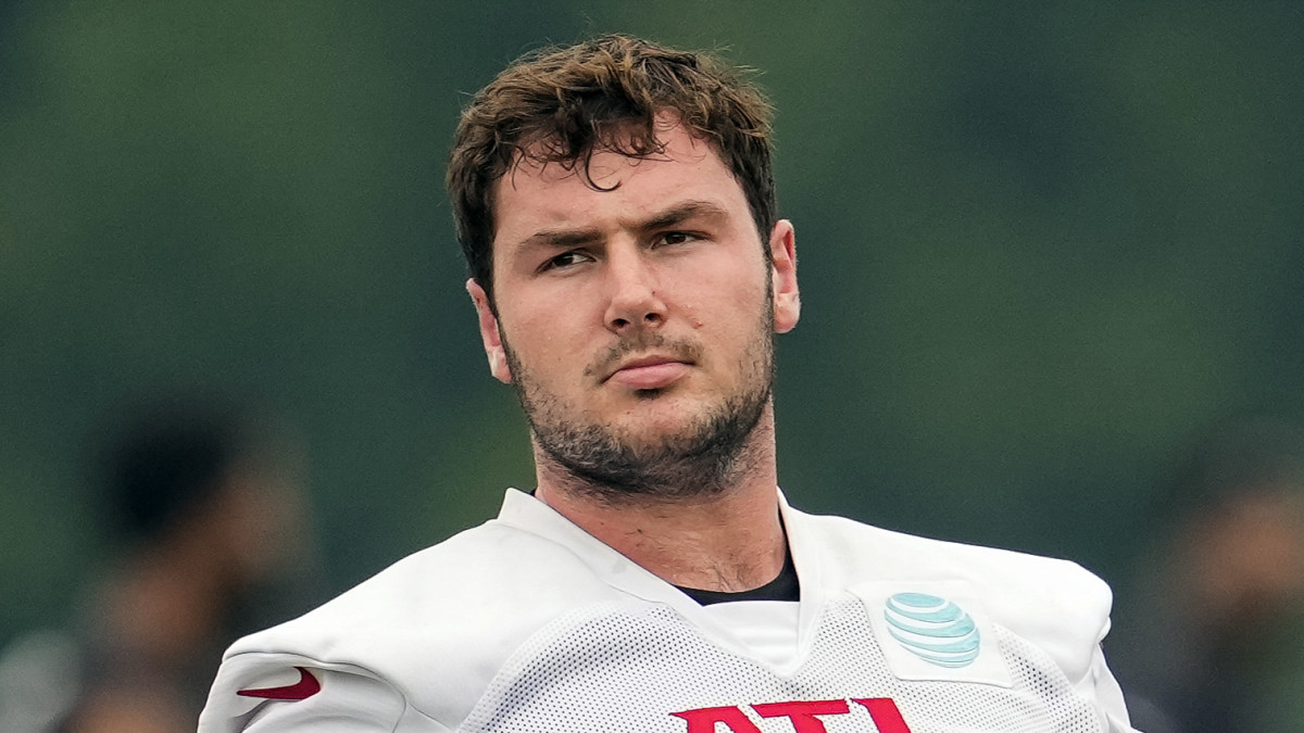 Atlanta Falcons Center Competition: Who Starts For Atlanta? - Sports ...
