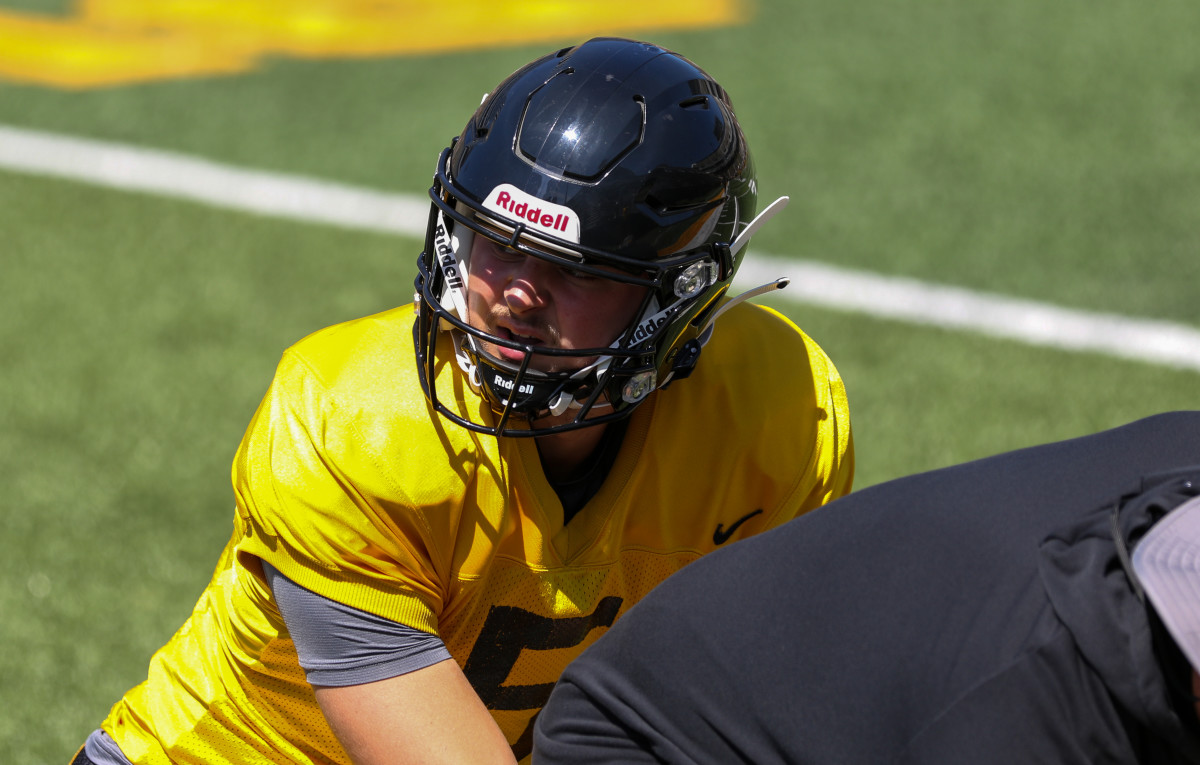 Watch: Joey Labas Kids Day Plays - Sports Illustrated Iowa Hawkeyes ...