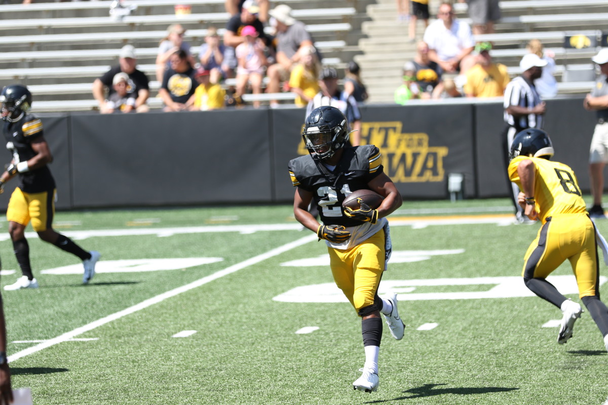 Ivory Kelly-Martin Back in Action - Sports Illustrated Iowa Hawkeyes ...
