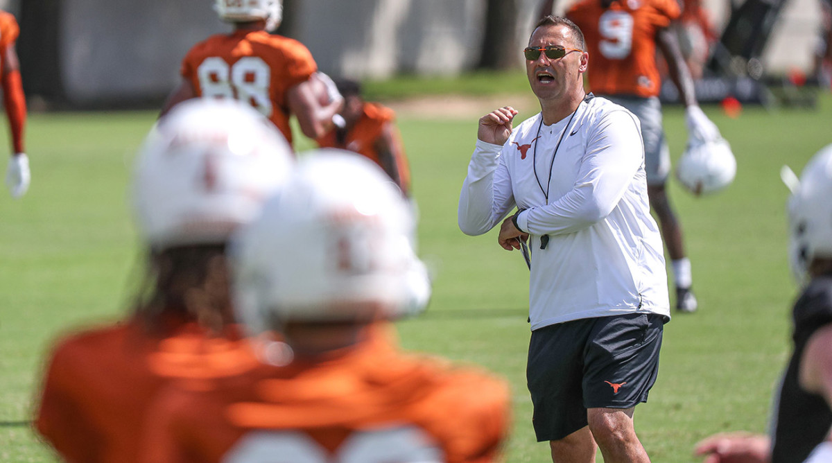 Texas Coach Steve Sarkisian Sorry for Missing ‘The Eyes of Texas ...