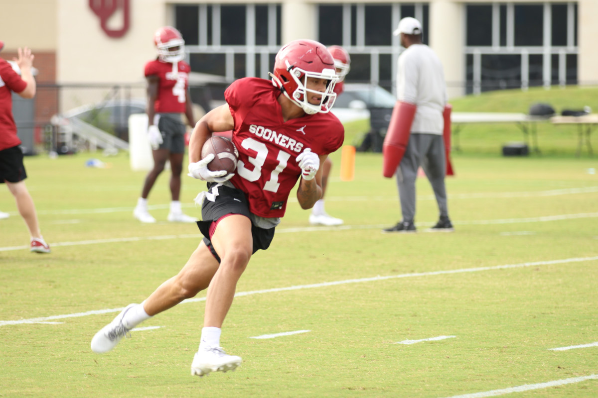 Former Oklahoma TE Announces Transfer Destination - Sports Illustrated ...