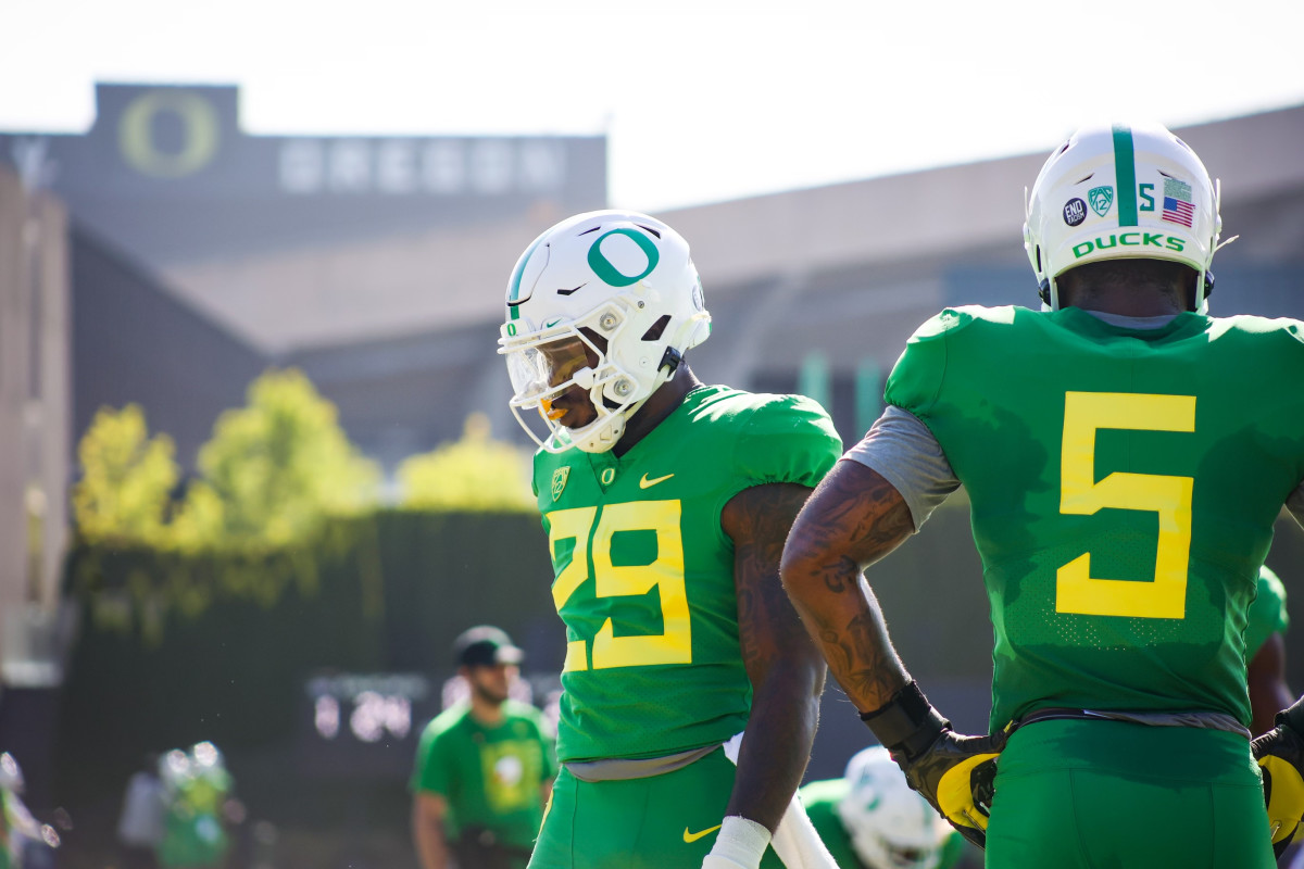 Linebacker Adrian Jackson Leaving Oregon Ducks Football Program ...