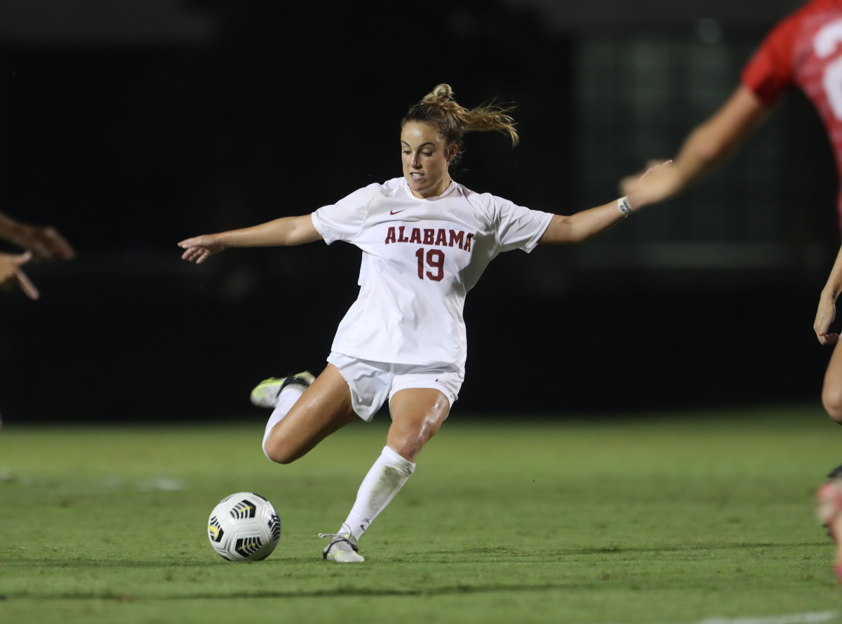 Alabama Soccer Loses Second Straight and Falls to Memphis, 3-1 - Sports ...