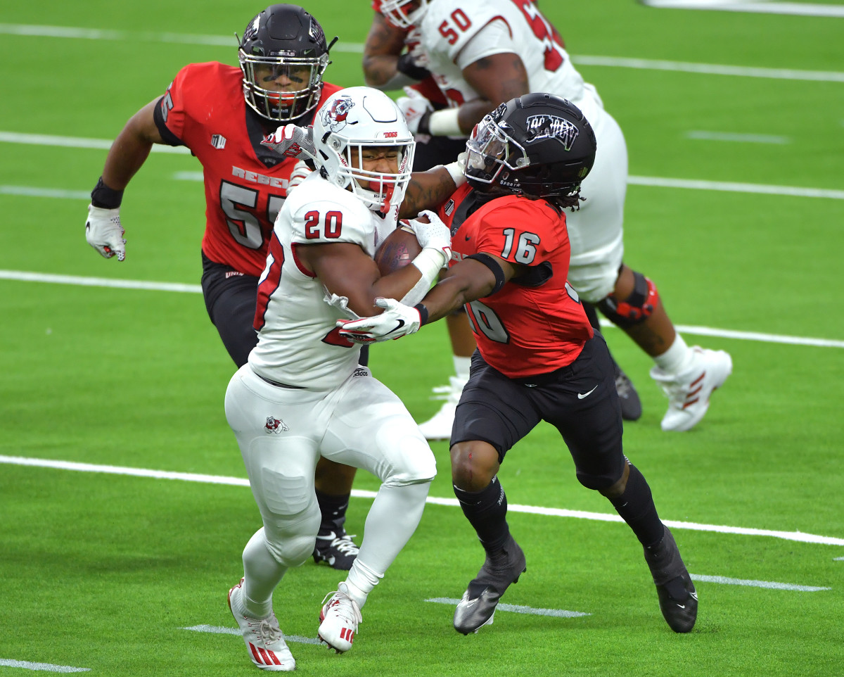 Offensive Players to Watch in Oregon Football's season opener against ...