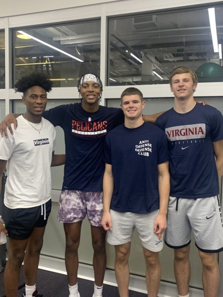 Virginia Cavaliers sports stars in attendance at UVA football game ...