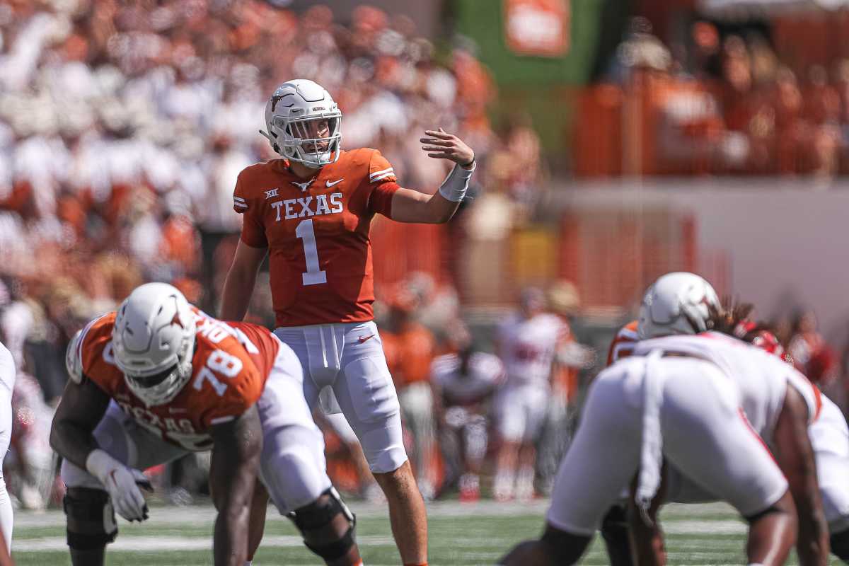 Hudson Card Taking Positive Steps As Longhorns QB1 - Sports Illustrated ...
