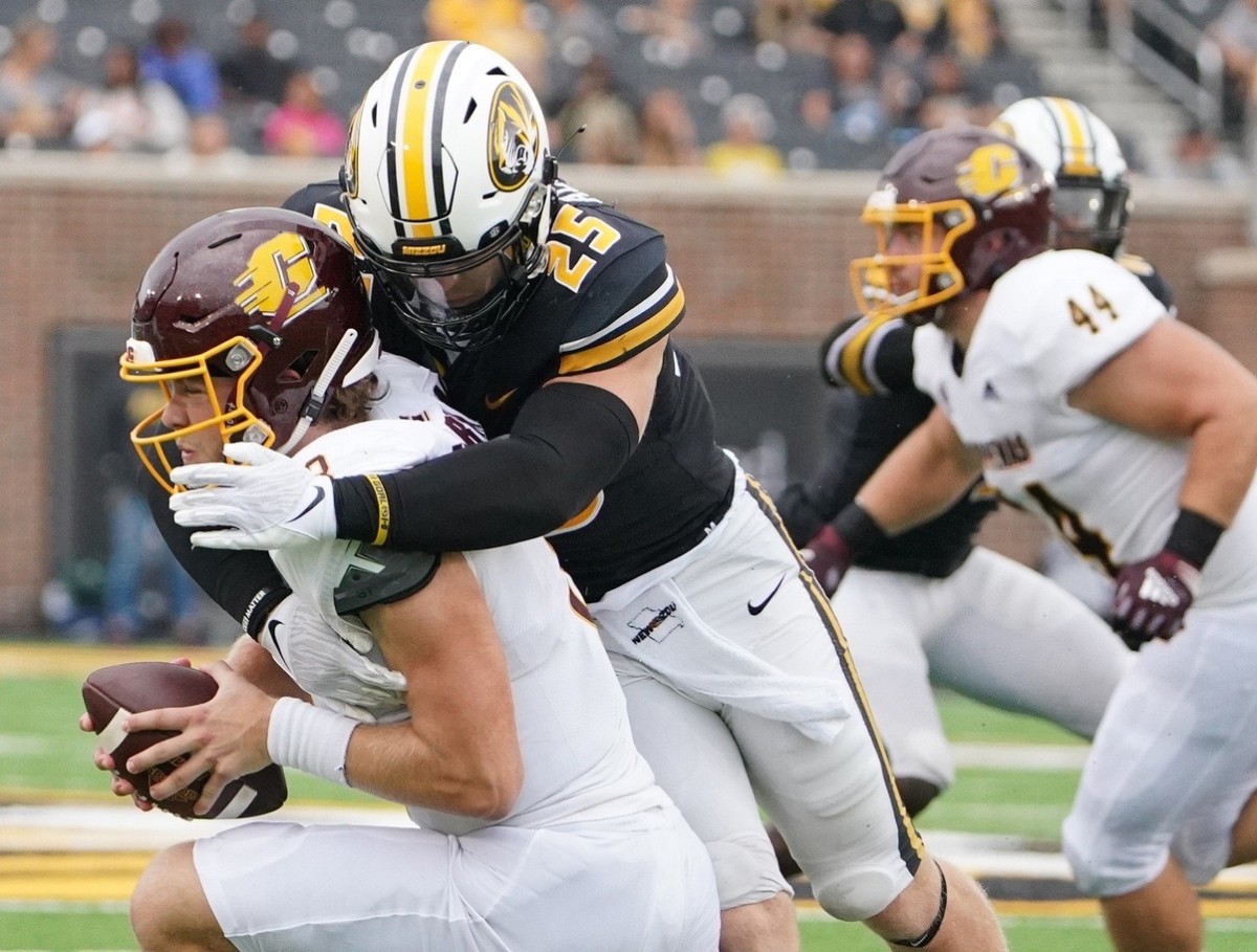 Ex-Husky Jacob Sirmon Gets Chance to Start and Results are Mixed ...