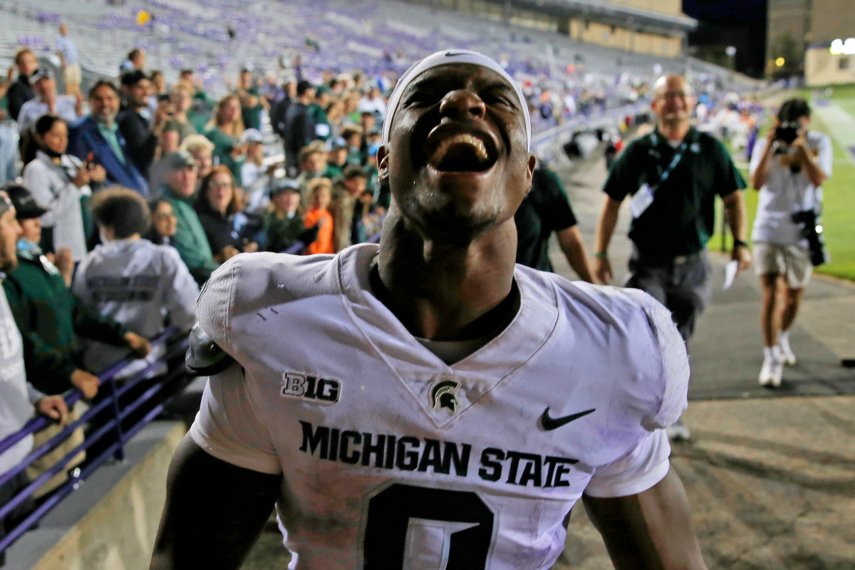 Michigan State RB Kenneth Walker III Earns Big Ten Honors After Career ...
