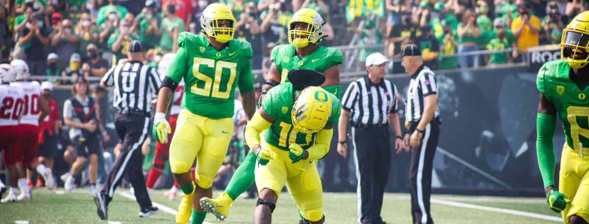 Oregon Football Linebacker Justin Flowe Sets the Tone in Win Over ...