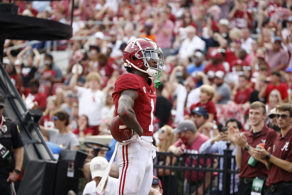 Alabama Football Stays Atop Top 25 Rankings - Sports Illustrated ...