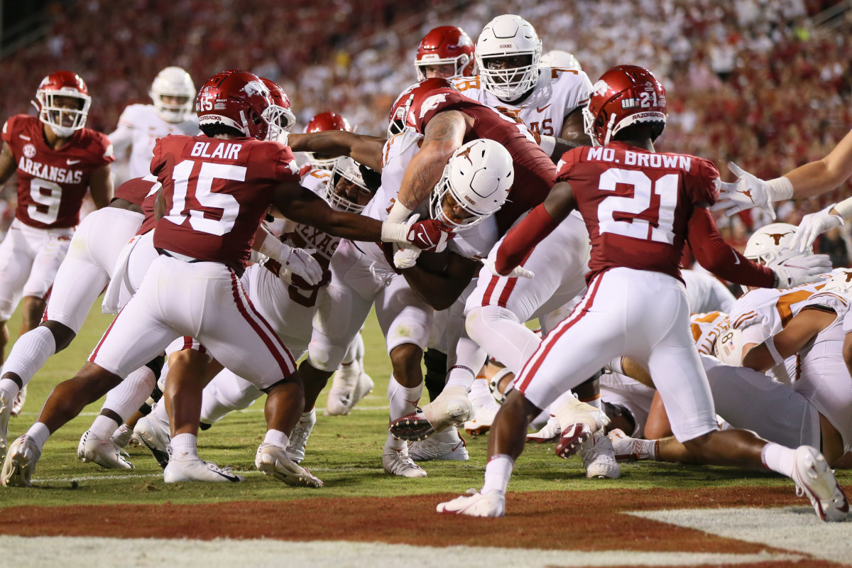Photo Recap: Longhorns' Sacked In Fayetteville by Razorbacks - Sports ...