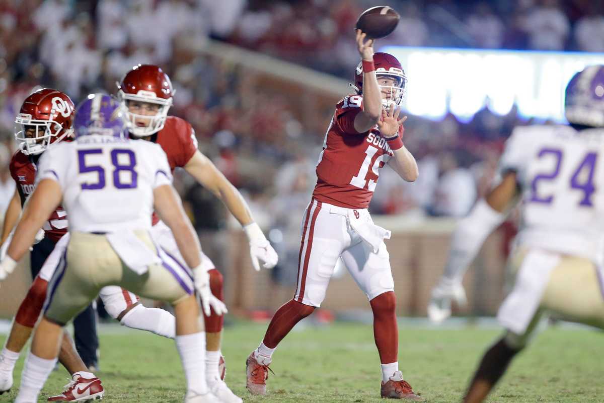 Oklahoma QB Hits the Transfer Portal - Sports Illustrated Oklahoma ...