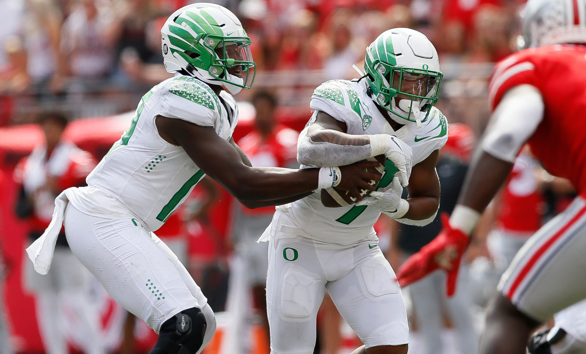 Oregon's modern triple option lifted the Ducks to upset win over Ohio ...