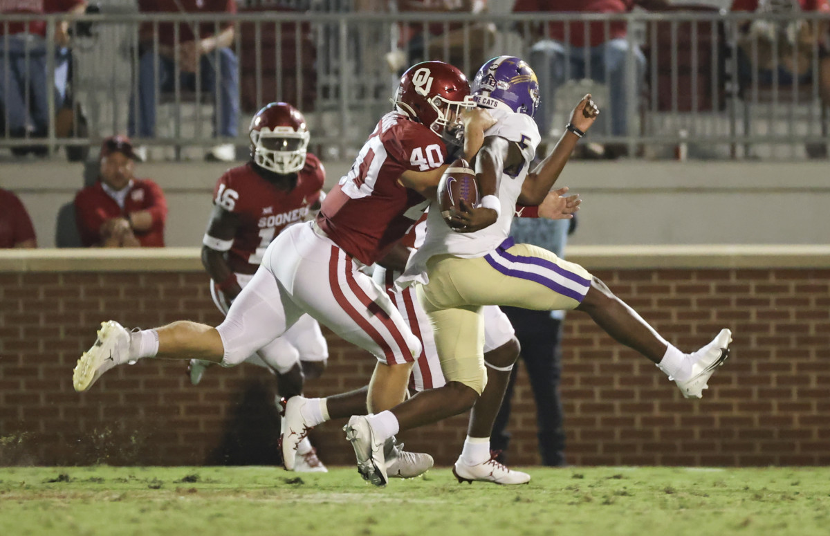 Oklahoma DE Ethan Downs is Embracing the New Culture Under Brent ...